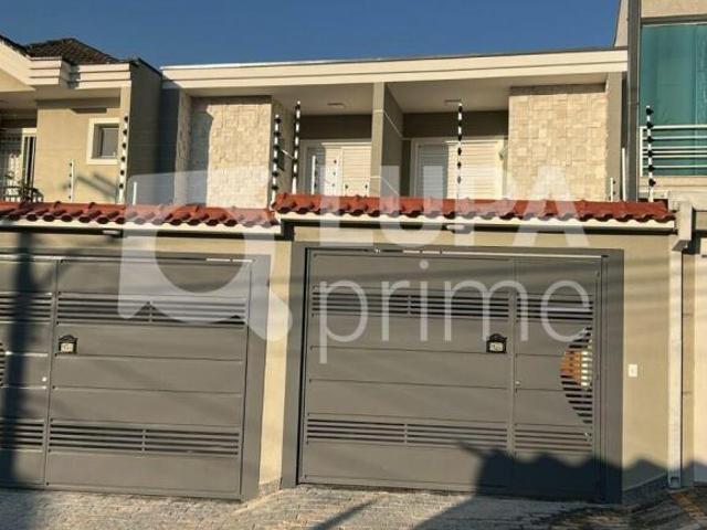SOBRADO Á VENDA COM 3 DORMITÓRIOS E 2 VAGAS DE GARAGEM