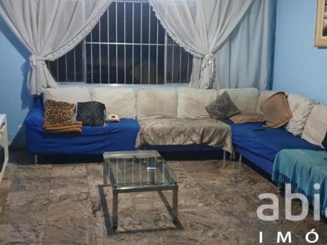 Sobrado à venda com 3 dormitórios e 2 vagas Espaçoso e bem localizado