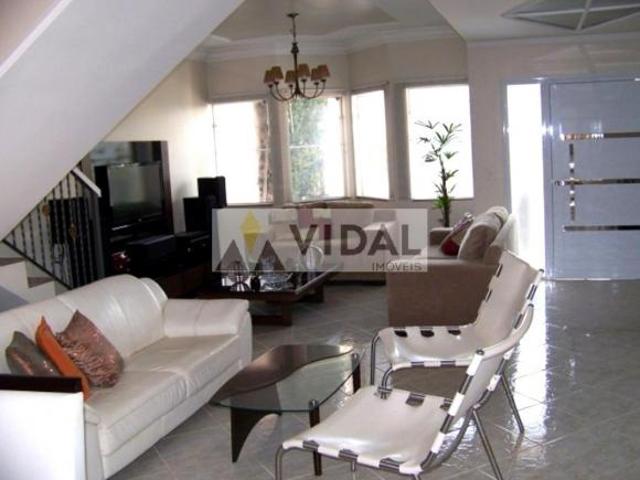 SOBRADO À VENDA COM 3 DORMITÓRIOS E PISCINA NO CONDOMÍNIO SAINT CLAIRE POR R$1.250.000,00
