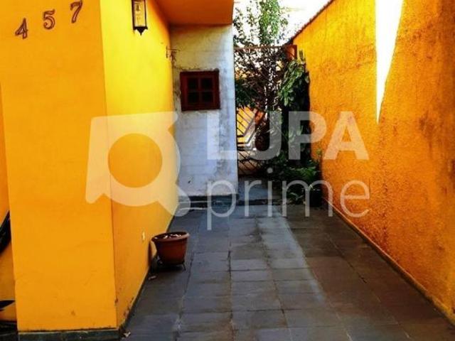 Sobrado à venda com 3 dormitórios no Jardim São Paulo!