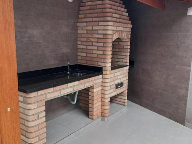 Sobrado à venda com 3 dormitórios, sendo 1 suíte, 4 banheiros, 4 vagas de garagem, 180m², Vila São