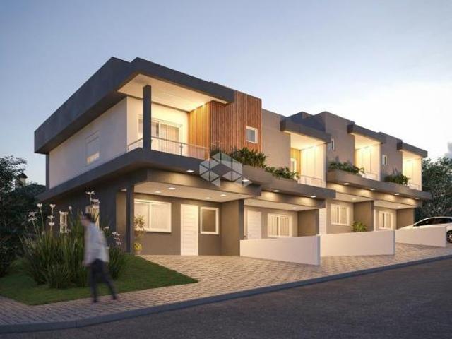 Sobrado à venda com 3 dormitórios, sendo 1 suíte, 2 vagas, Planalto, Caxias do Sul, RS