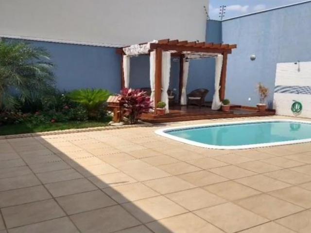 SOBRADO À VENDA COM 3 DORMITÓRIOS, SENDO 1 SUÍTE MASTER COM HIDRO, ÁREA GOURMET E PISCINA AQUECIDA