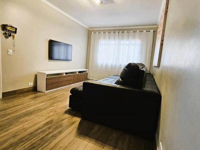 Sobrado à venda com 3 dormitórios, suíte, e 2 vagas de garagens, no Jardim Prudência