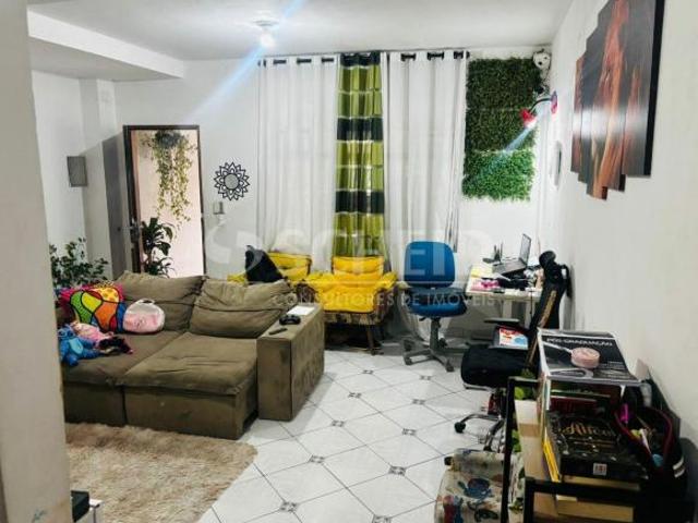 Sobrado à venda com 3 Dormtórios e 1 Suíte na Vila Santa Catarina
