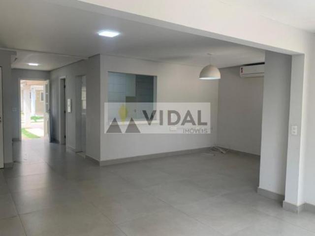 SOBRADO À VENDA COM 3 SUÍTES NO CONDOMÍNIO VILLA CAMPOLIM EM SOROCABA POR R$1.070.000,00
