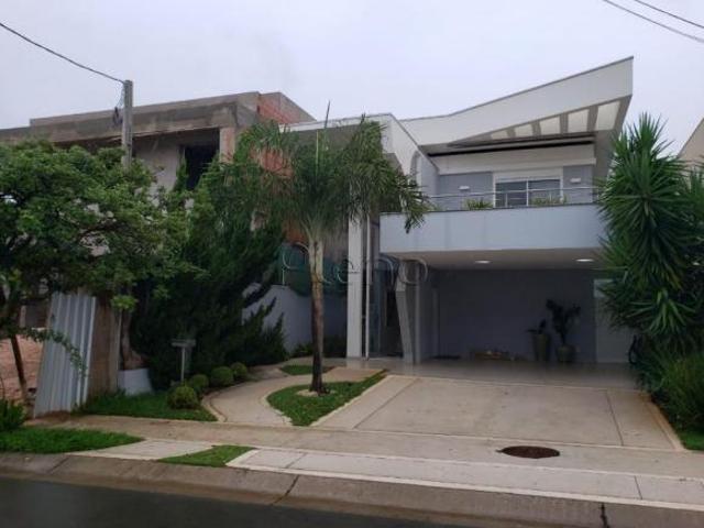 Sobrado à venda com 3 suítes no Swiss Park em Campinas