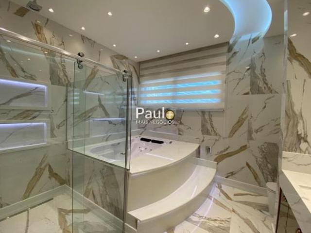 Sobrado à venda com 3 suítes, com 400 m², Metropolitan Park