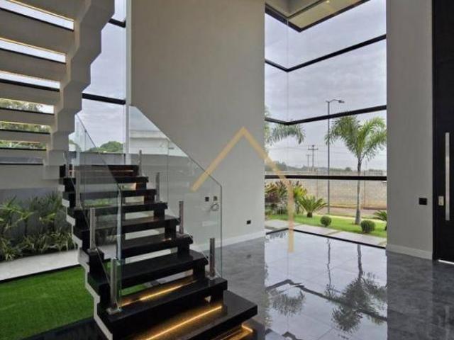 SOBRADO À VENDA COM 3 SUÍTES E UMA ÁREA EXTERNA PERFEITA PARA VOCÊ!