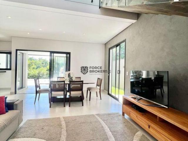 Sobrado a venda com 3 suites, piscina, 2 vagas cobertas Cond. Bella Vittae vista