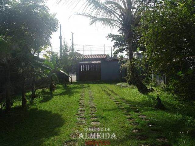 Sobrado a venda com 3 quartos
