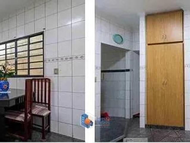 Sobrado à venda com 3 quartos, 5 banheiros e 3 vagas de garagem, bom para morar e excelente para