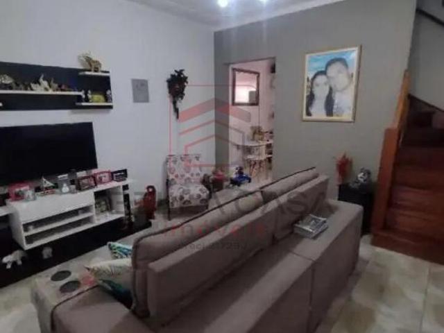 Sobrado a venda com 3 quartos