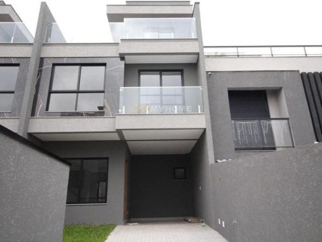 Sobrado a venda com 3 quartos, 180m² e 2 vagas no Tingui Curitiba