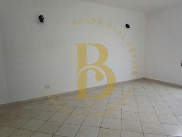 Sobrado à venda com 3 quartos 1 suíte + edícula com 3 quartos Jd. Marajoara
