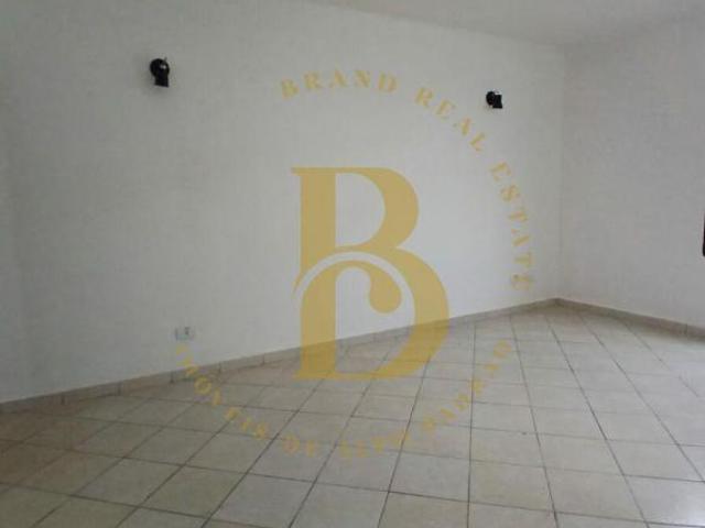 Sobrado à venda com 3 quartos 1 suíte + edícula com 3 quartos Jd. Marajoara