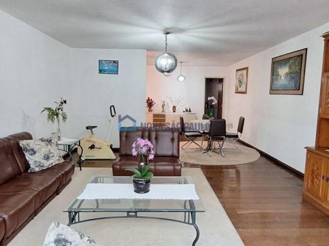 Sobrado à Venda com 3 Quartos, 2 Vagas + Edícula, 202 m² CIDADE VARGAS