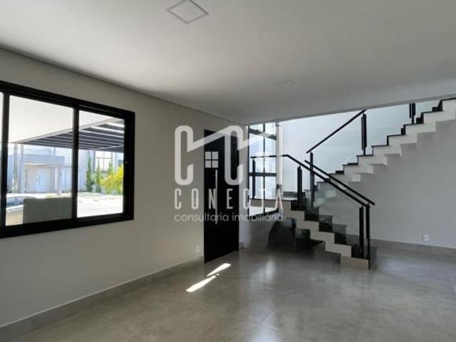Sobrado á venda com 3 quartos, Condomínio Vila Paraty, Indaiatuba SP