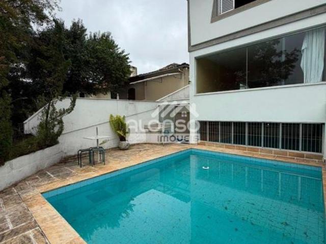 Sobrado a venda com 3 quartos e piscina Butantã