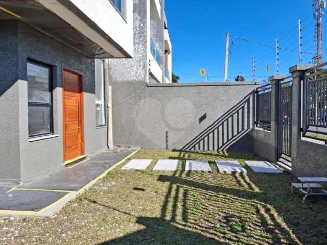 Sobrado a venda com 3 quartos e vaga de garagem no Capão da Imbuia