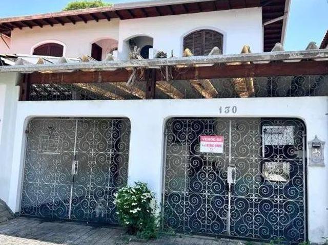 Sobrado a venda com 3 Quartos e 2 banheiros no Butanta!