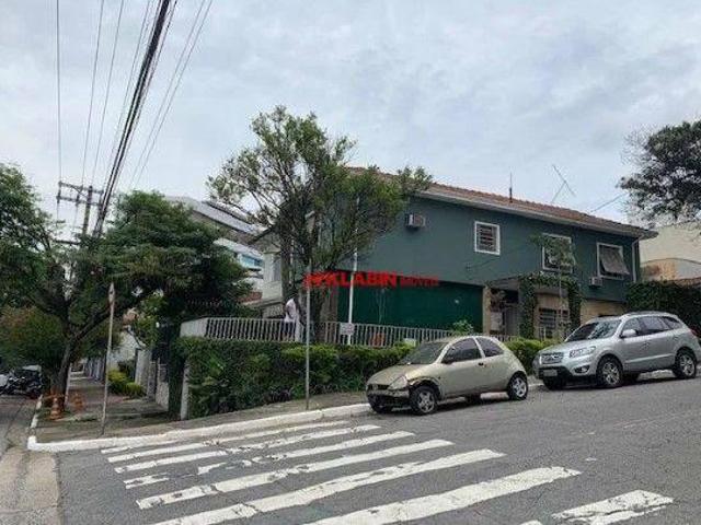 # SOBRADO Á VENDA com 3 Quartos e 2 banheiros à Venda, 145 m² por R$ 1.430.000