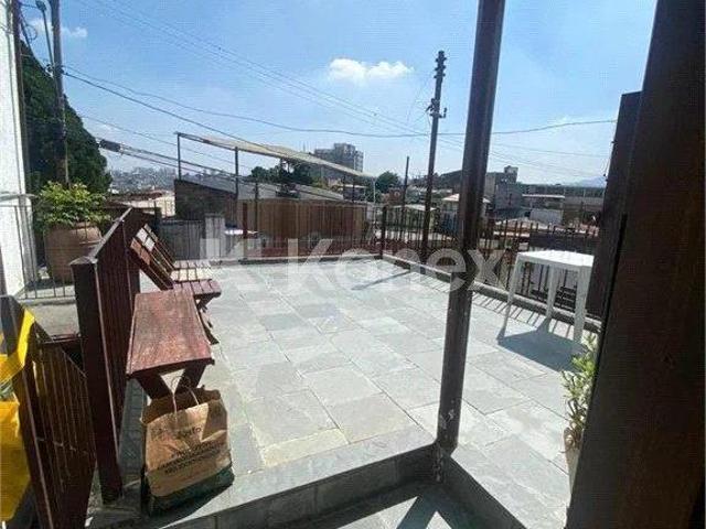 Sobrado à venda com 3 quartos em Vila Espanhola, São Paulo