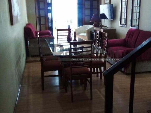 Sobrado à venda com 3 quartos no Vila Tiradentes