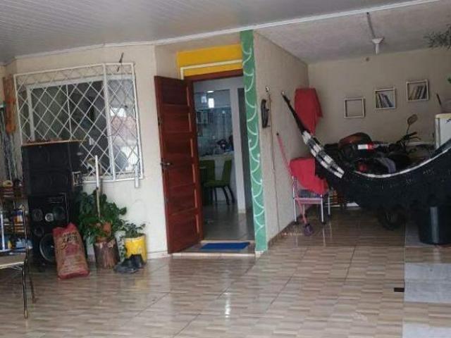 Sobrado á venda com 3 quartos no bairro Gralha Azul em Fazenda Rio Grande PR