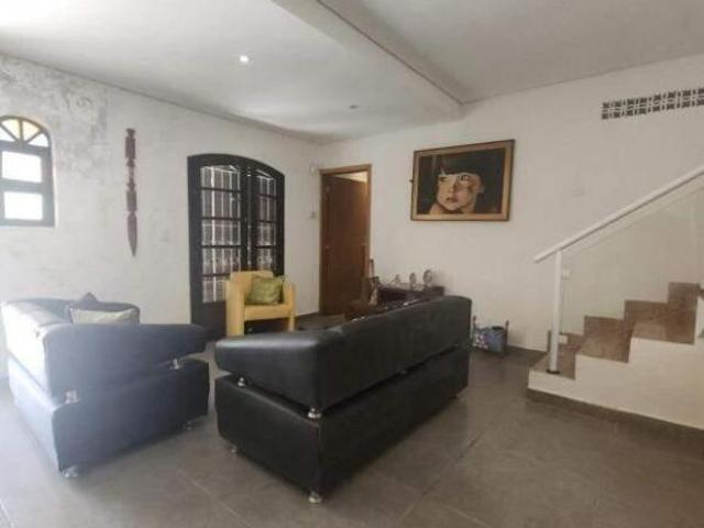 Sobrado à venda com 3 quartos no bairro Nova Itanhaém Interior