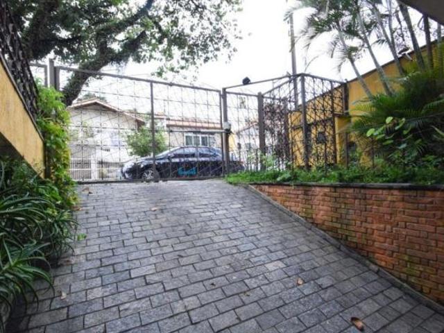 Sobrado à venda com 3 quartos no Bosque da Saúde