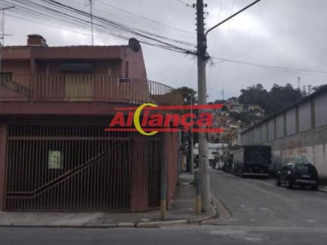 Sobrado à venda com 3 quartos sendo 1 suíte na Vila Galvão Guarulhos