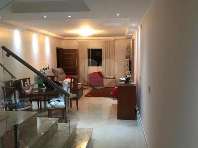 Sobrado à venda com 3 quartos, sendo 1 suíte, em Alto da Boa Vista, Mogi das Cruzes