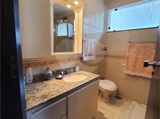 Casa à venda com 3 quartos, sendo 1 suíte, em Jardim Rizzo, São Paulo SP
