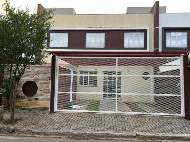Sobrado à venda com 3 quartos sendo uma suíte em excelente localização