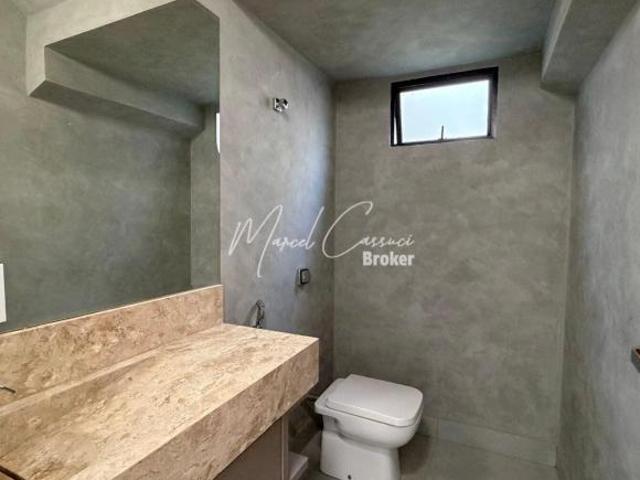 Sobrado à venda, com 3 quartos suítes, sendo 1 máster com closet, Home privativo reversível para o q