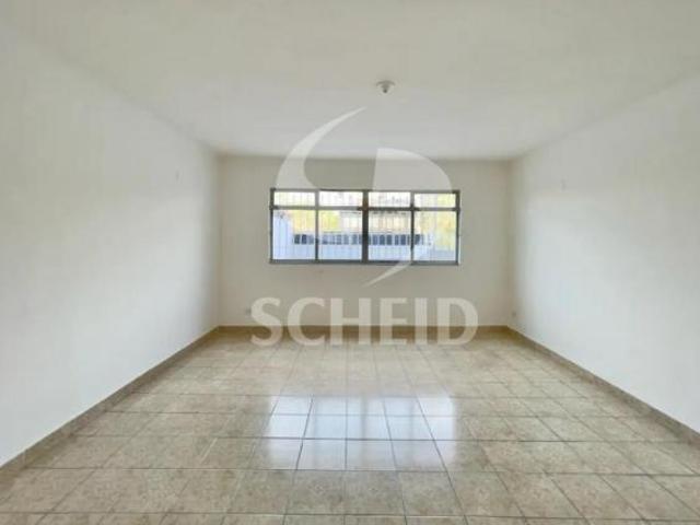 Sobrado à venda com 4 dormitórios, 2 suítes, 3 vagas, na Vila Marari