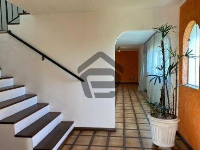 Casa à Venda com 4 Suítes no Brooklin