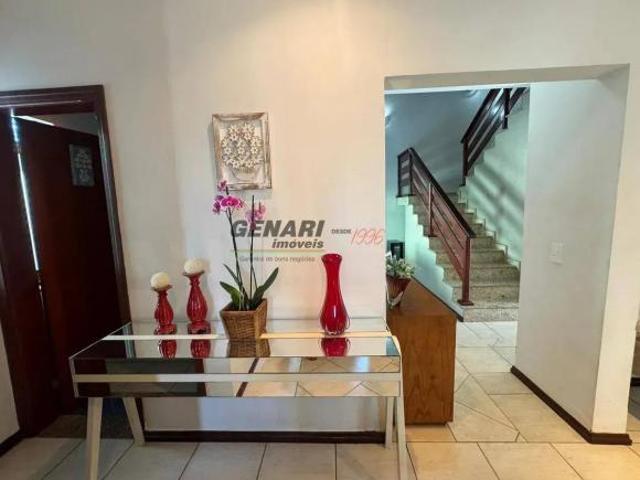 Sobrado à venda, com 4 dormitórios sendo 2 Suítes, Piscina, Área Gourmet no Jardim Esplanada, Indaia
