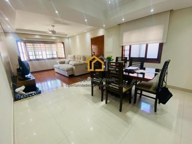 Sobrado à venda com 4 suítes e 2 vagas – Vila Yara, Osasco/SP