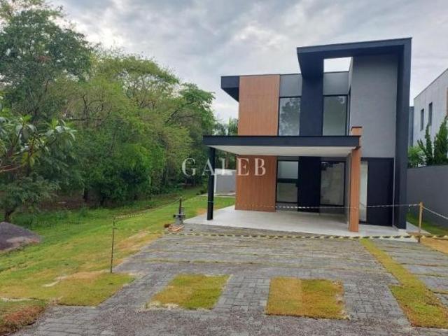 Sobrado à venda com 4 suítes, 619m² construído, condomínio de alto padrão, condomínio clube