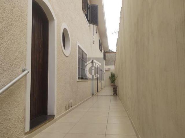 Sobrado à venda com 4 quartos, 2 suítes, churrasqueira, 2 vagas, 250 m² Mooca