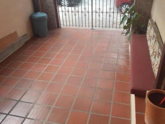 Sobrado à venda com 4 quartos e 1 vaga e edícula no Jaguaré