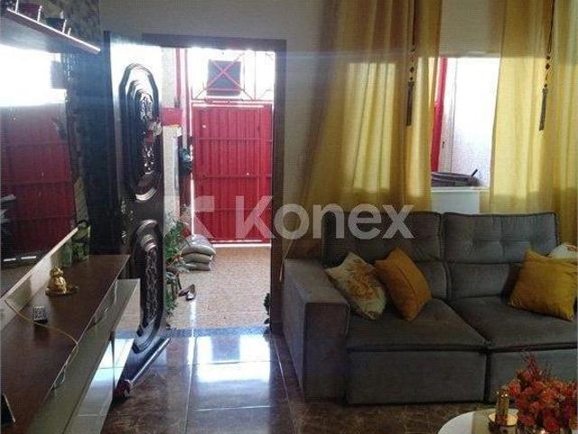 Sobrado à venda com 4 quartos em Brás, São Paulo