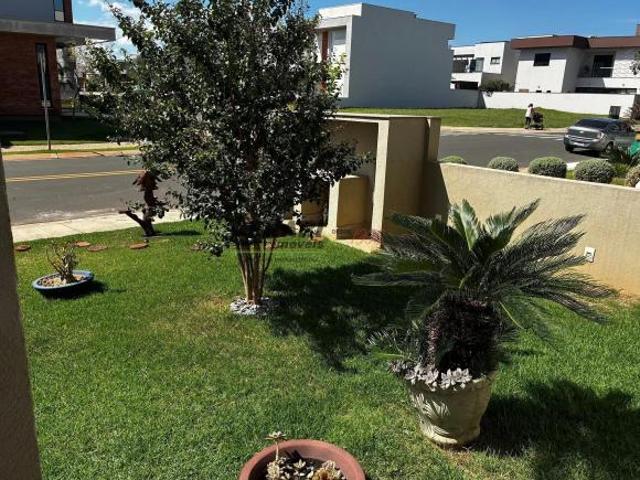 Sobrado à venda com 4 Quartos no Jardim Residencial Dona Maria José, Indaiatuba SP