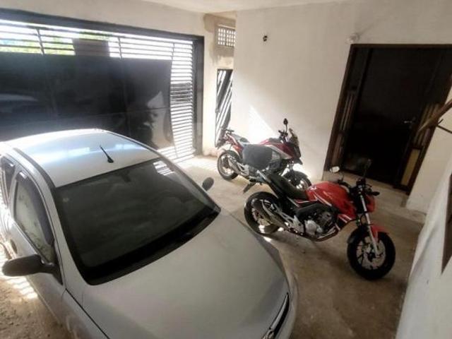 Sobrado à venda com 4 quartos, sendo 1 suíte, em Jardim Munique, São Carlos