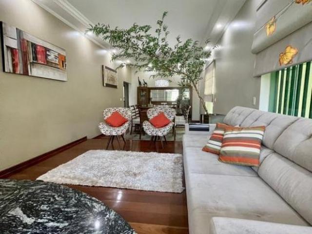 Sobrado a venda com 550m² localizado no Bairro Santa Maria em Santo André