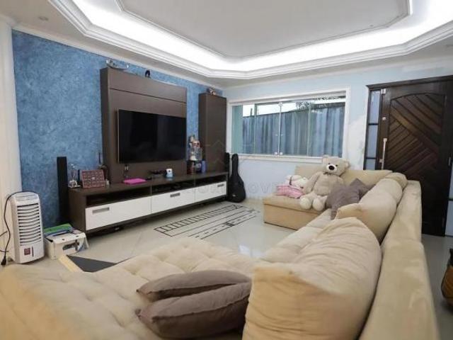 Sobrado à venda com 500m², 06 suítes e 14 vagas com piscina, no Parque das Nações Santo André/SP