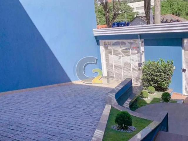 Sobrado a venda com 5 quartos sendo 3 suítes e 4 vagas