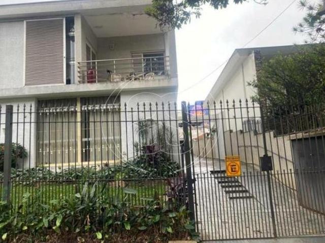 Sobrado á venda com 600m²